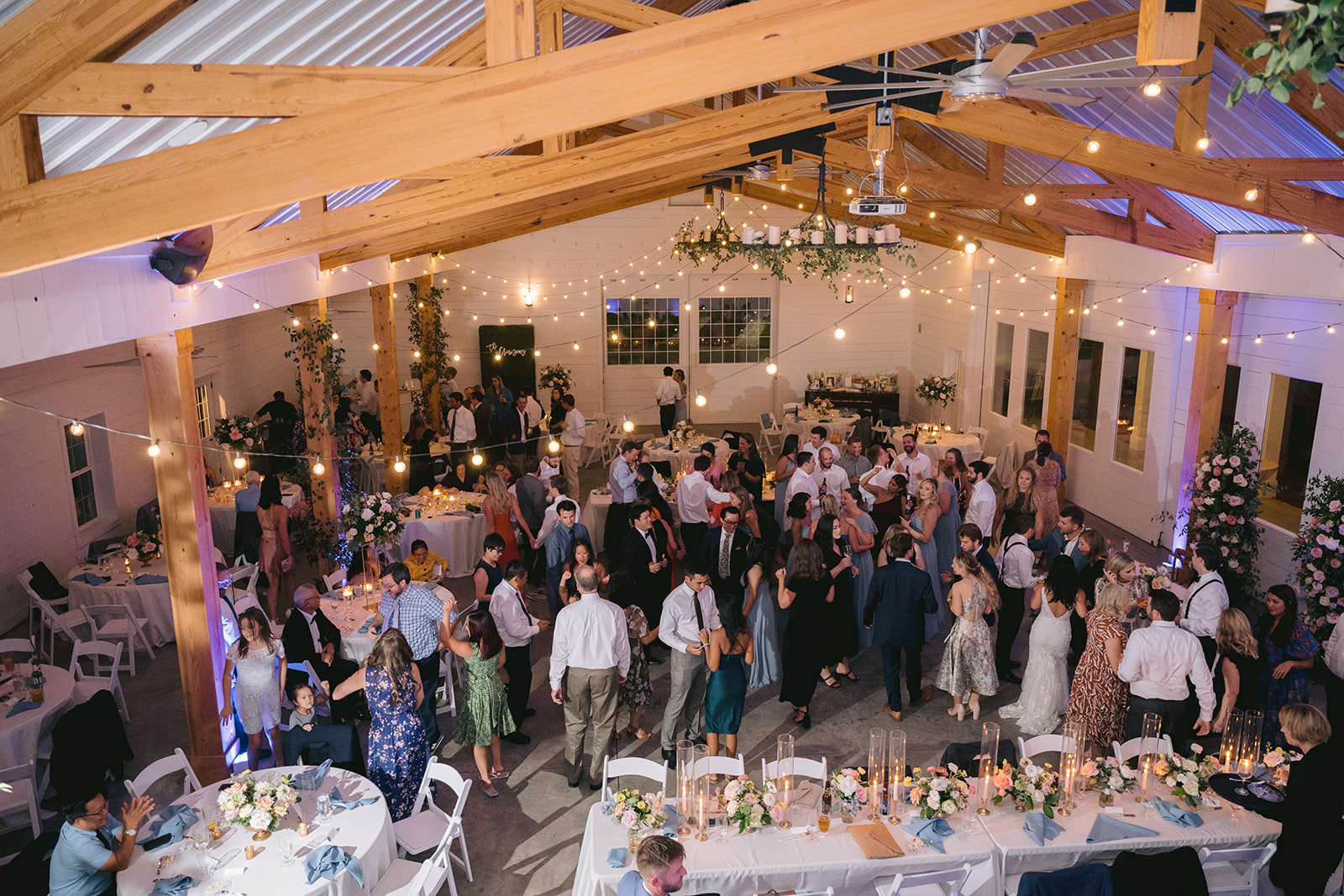 The Importance of Choosing the Right Wedding Vendors - Premier Party ...